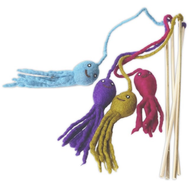 Wand Toys and Dangly Stuff | Cat aMEWsement